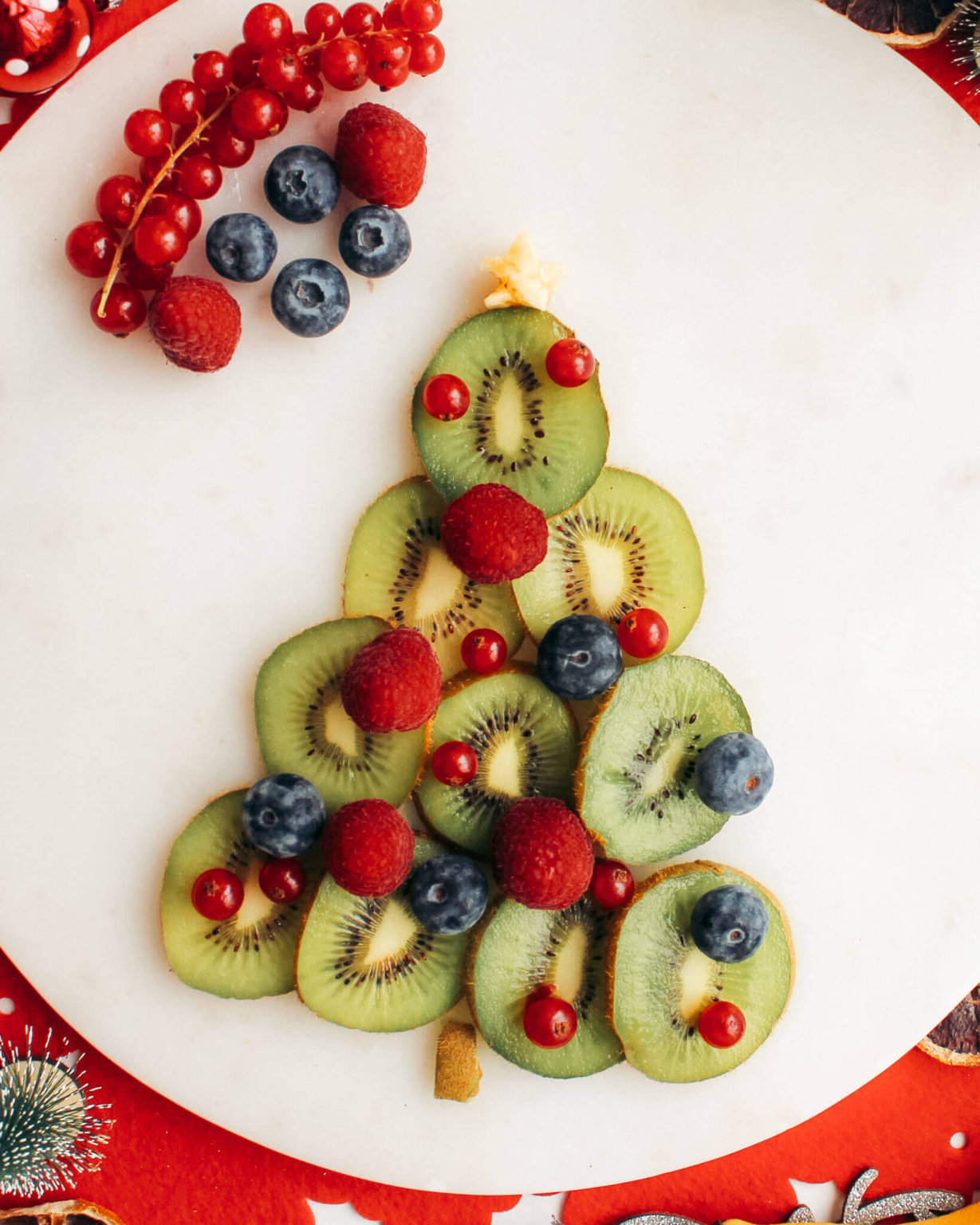 12 Creative Christmas Activities for Kids - Moshi